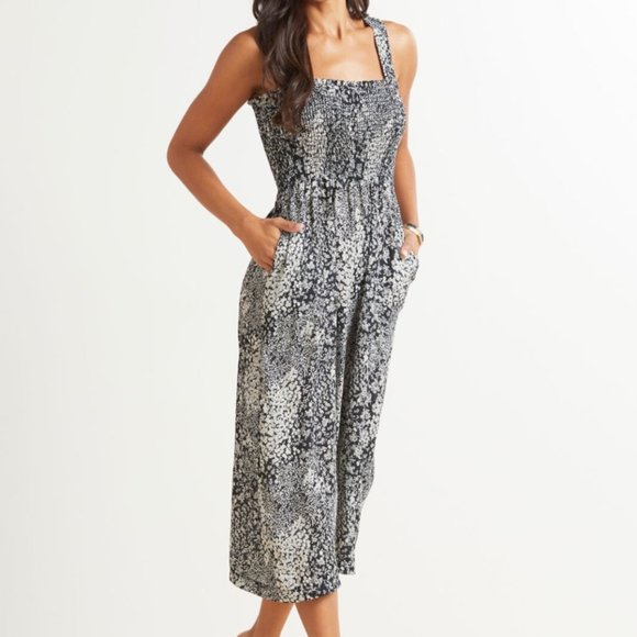 Evereve | Pants & Jumpsuits | Evereve Gianna Smocked Jumpsuit | Poshmark